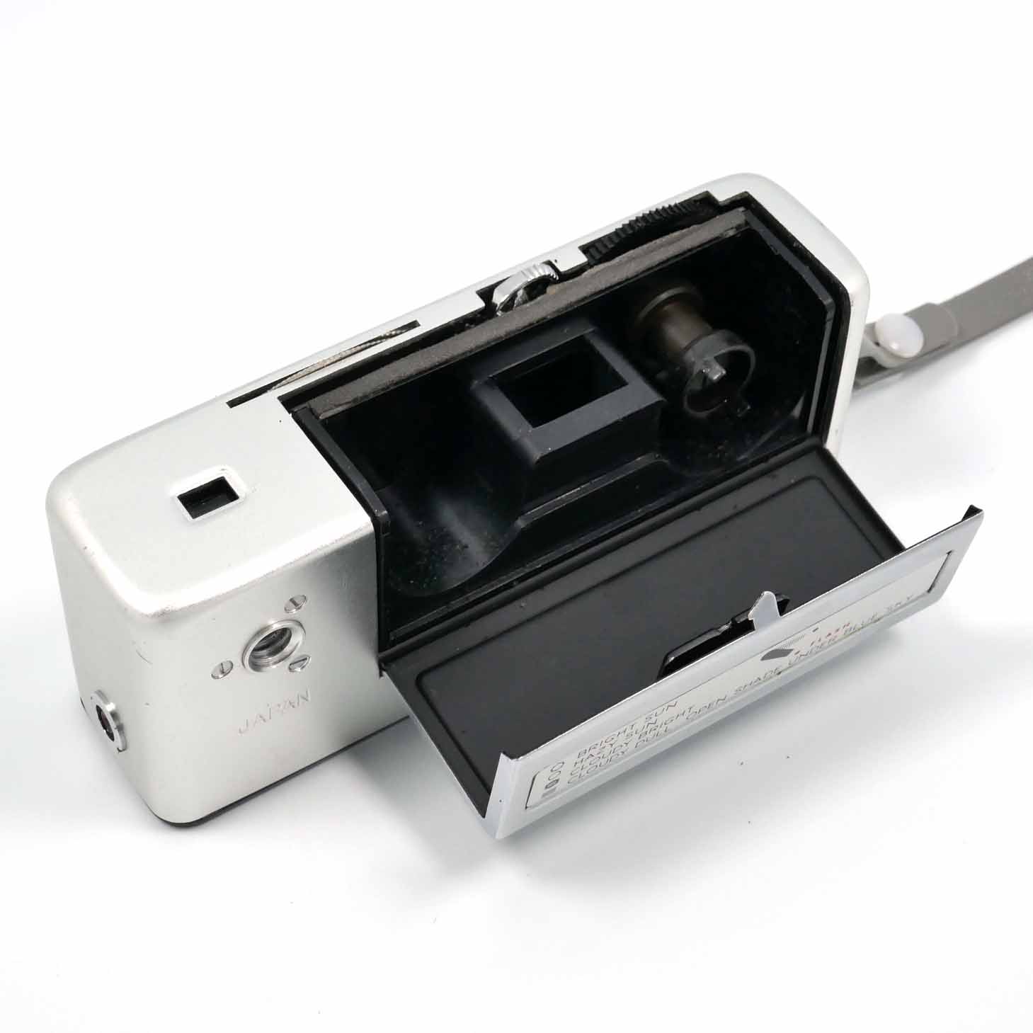 Minolta 16 Model-P - Clean Cameras | Markus Säuberli